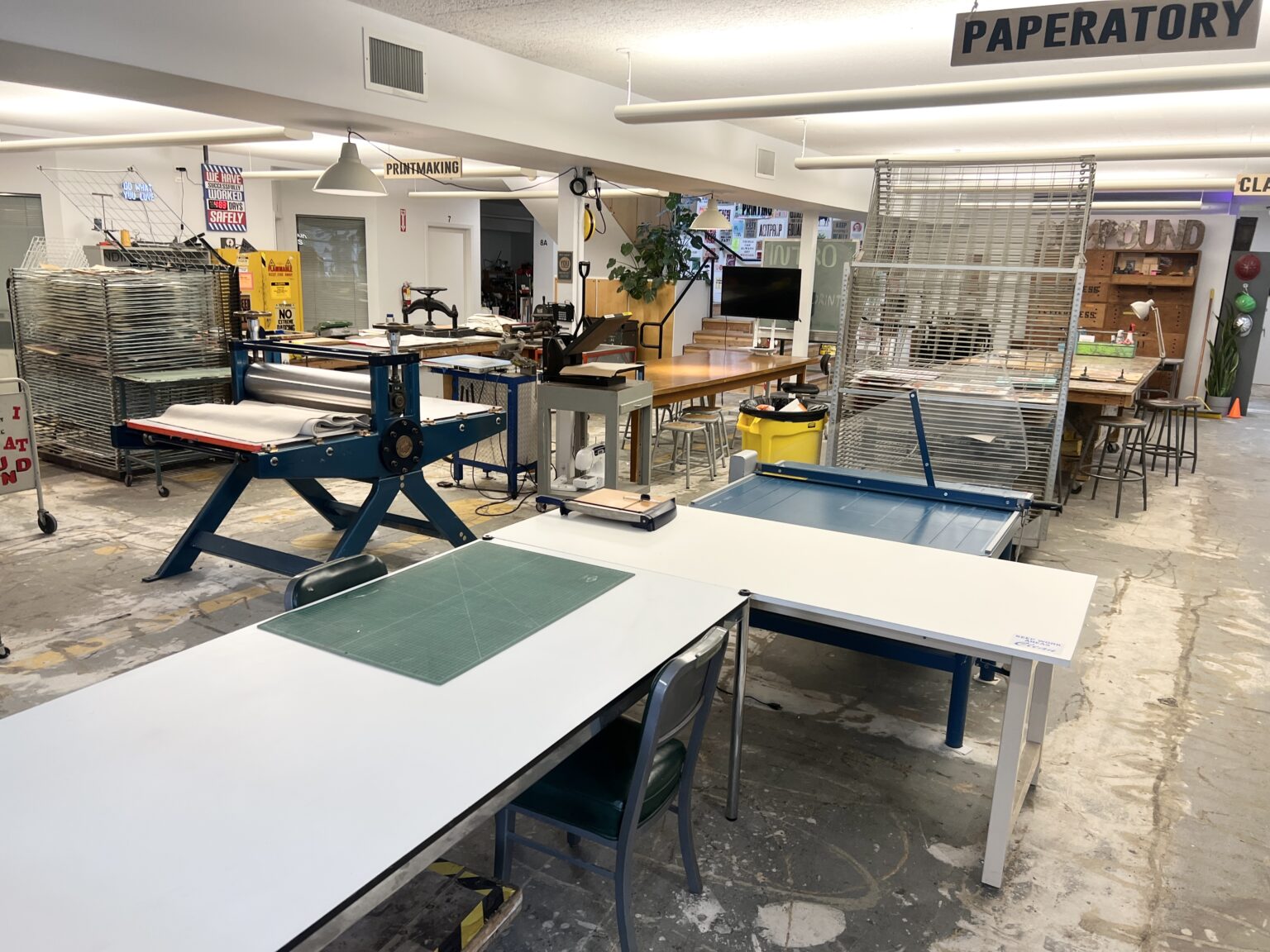 Interdisciplinary Art Studios - THE COMPOUND GALLERY